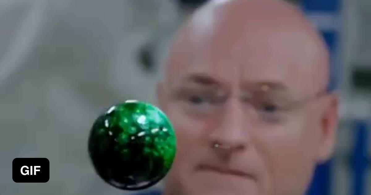 Effervescent tablet into water in zero gravity - 9GAG