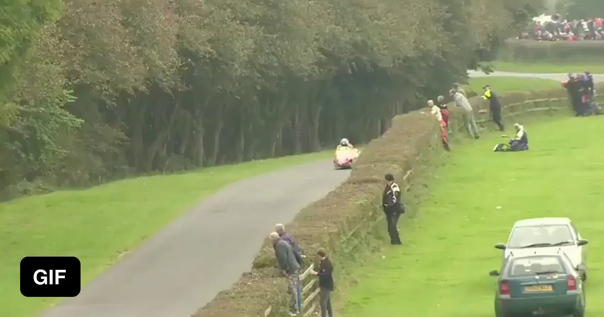 Sidecar cornering - 9GAG