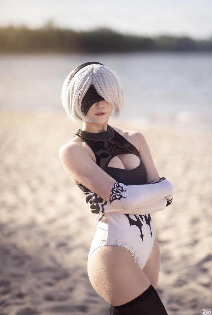 Swimsuit 2B (NieR: Automata) cosplay by Purin - 9GAG