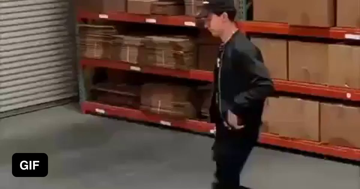 His moves are so smooth wtf - 9GAG