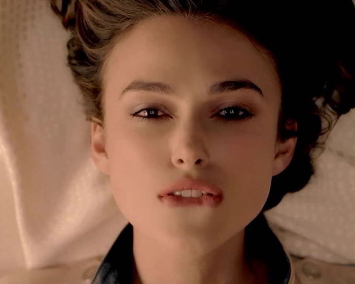 Keira Knightley Lip Bite - 9GAG