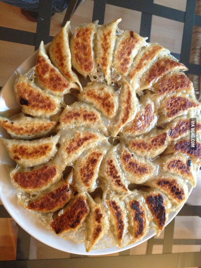 Grilled gyoza. - 9GAG