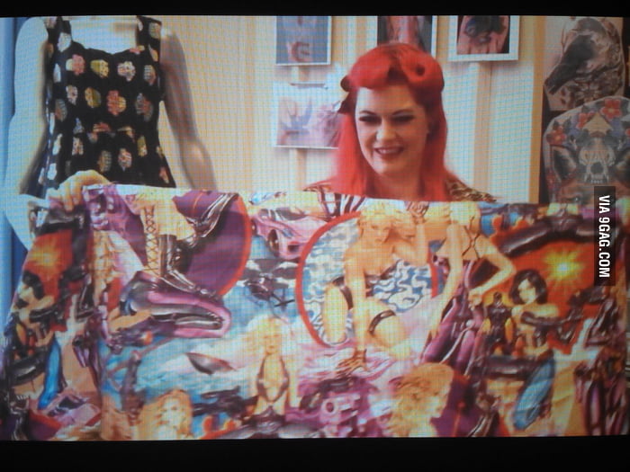 Elly Prizeman - Even the designer of the shirt supports Matt - 9GAG