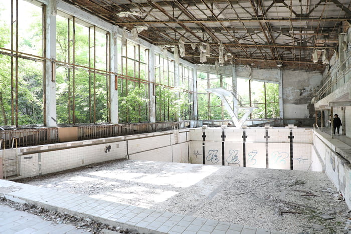 Familiar swimming pool? - 9GAG