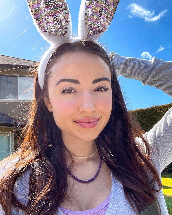 Samara Redway - 9GAG