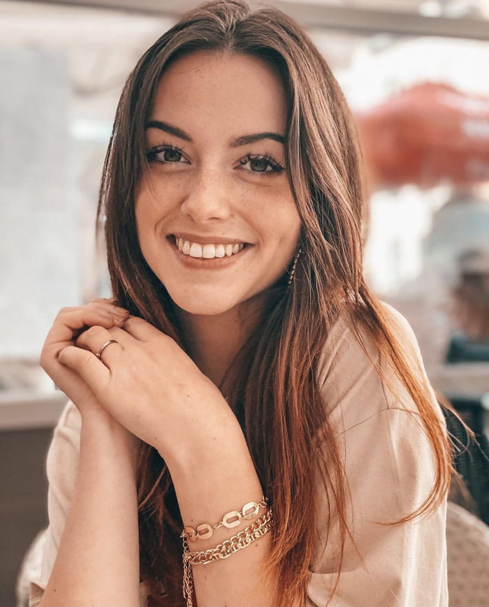 Belgian beauty Shauna Dewit - 9GAG