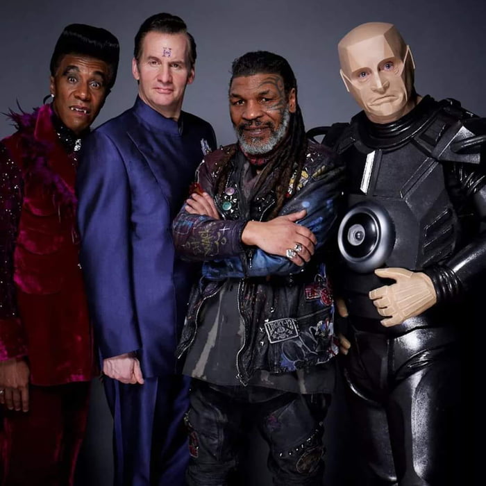 Red Dwarf is a British science fiction comedy show written by Doug ...