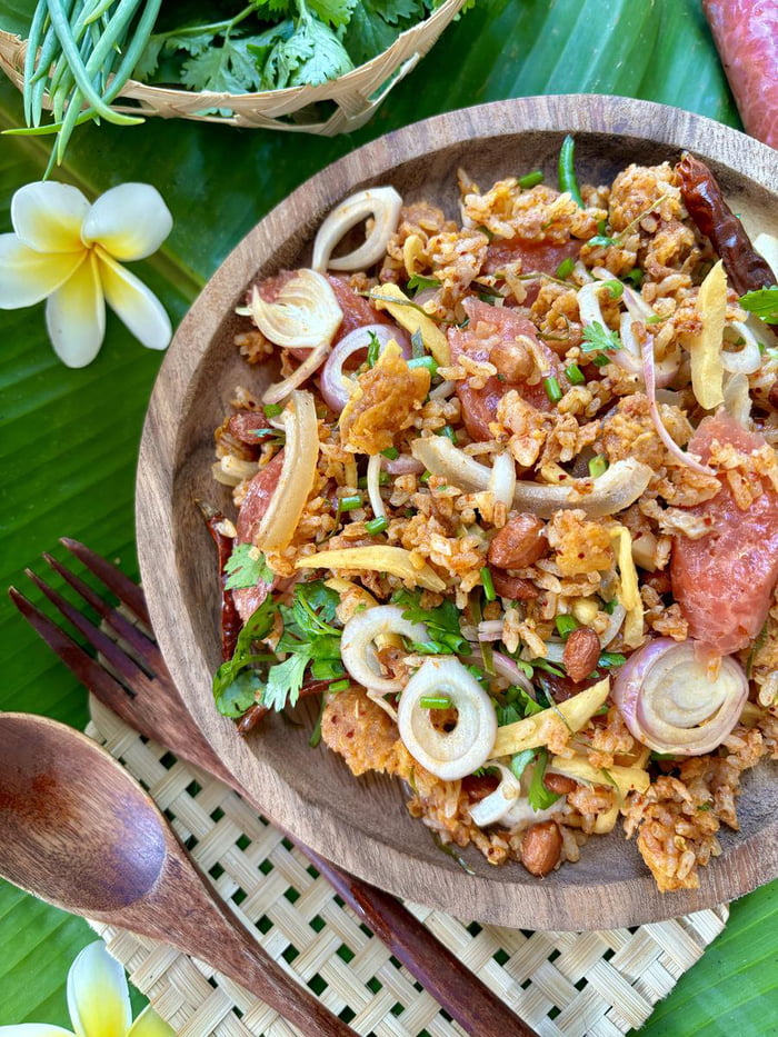 Thai Crispy Rice Salad - 9GAG