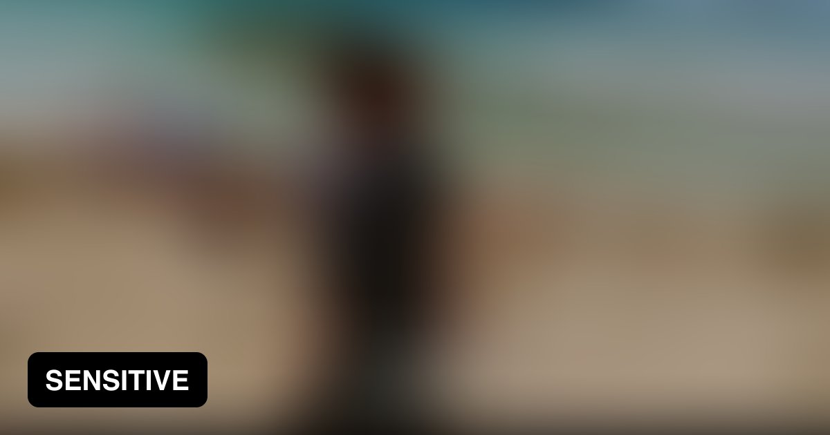 Josh Brolin and Norman Reedus hanging out at the beach - 9GAG