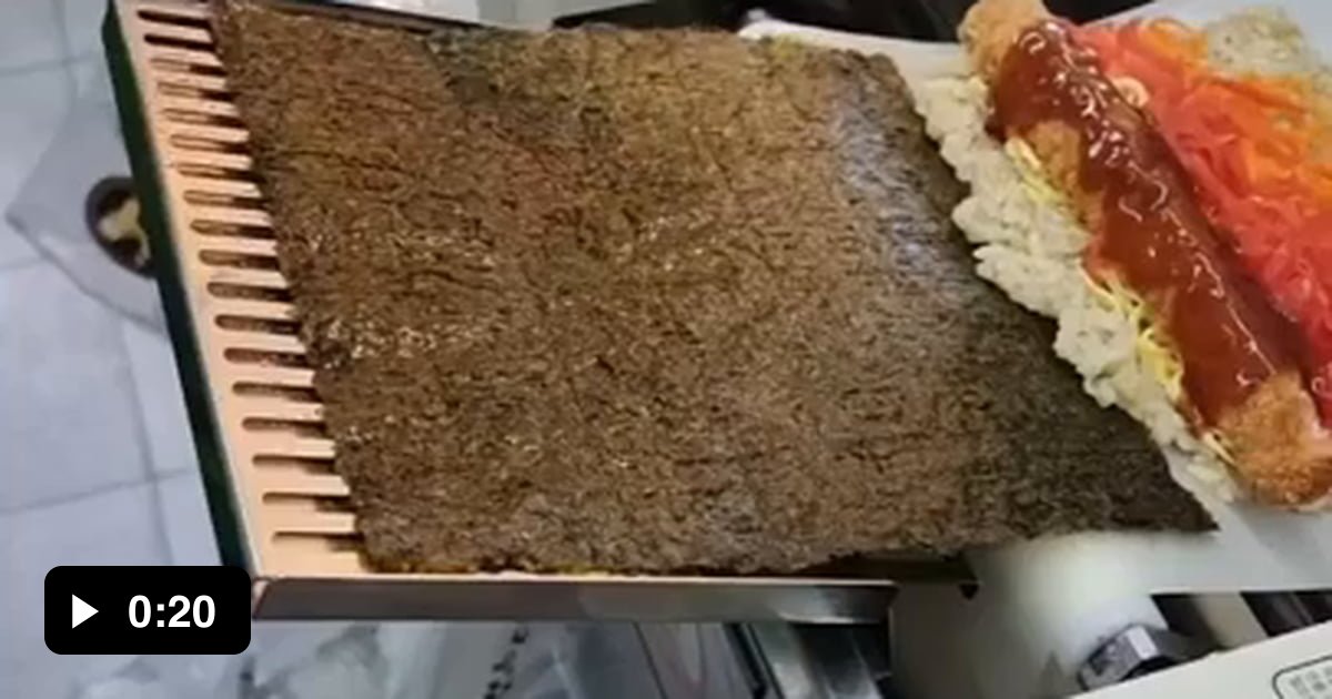 This machine that neatly fold & slices Gimbap - 9GAG