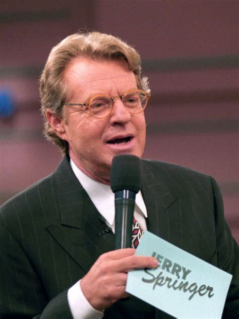 Otro para el muro, D.E.P Jerry Springer. - 9GAG