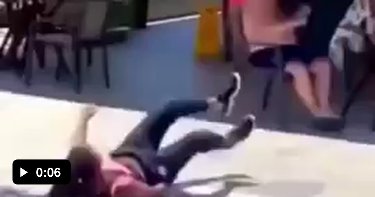 Strange way to walk - 9GAG