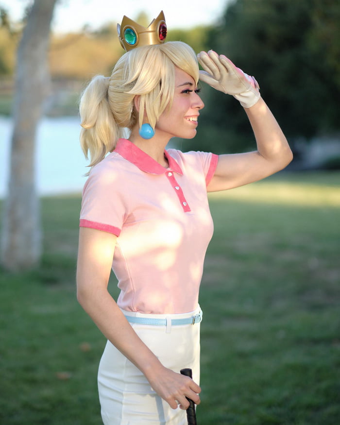 Princess Peach Golf by alisenpai_cosplay - 9GAG