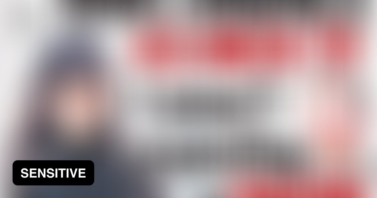 When I ordered a 42 inch tv I wasn't expecting a dwarf transvestite - 9GAG