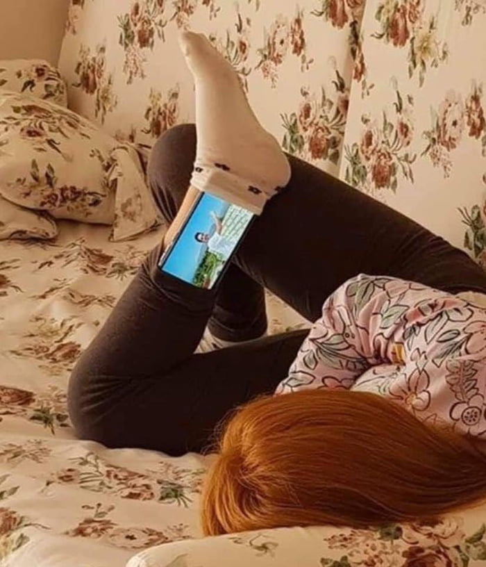 She’s Living in Year 3020 - 9GAG