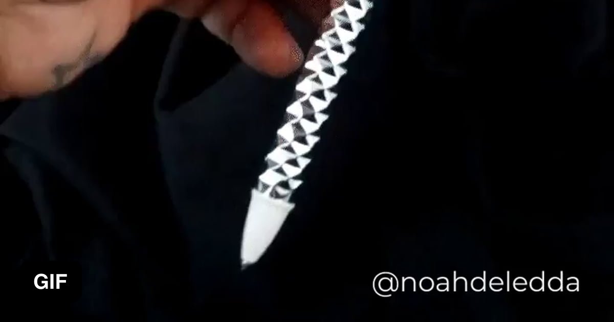 Shape Shifting Pen - 9GAG