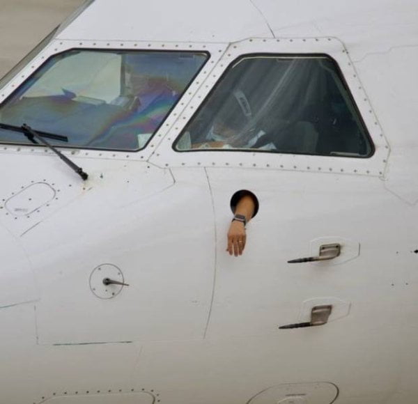 When you wanna give the middle finger at 30,000ft. - 9GAG