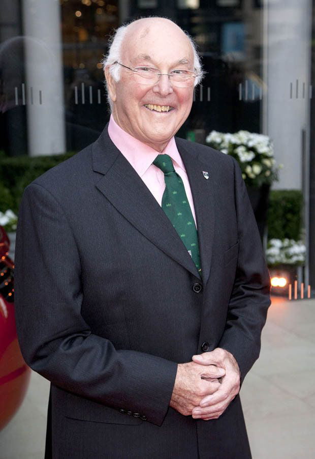 RIP Murray Walker. The voice of Formula 1 - 9GAG