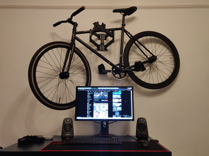Rate my janky "setup" - 9GAG