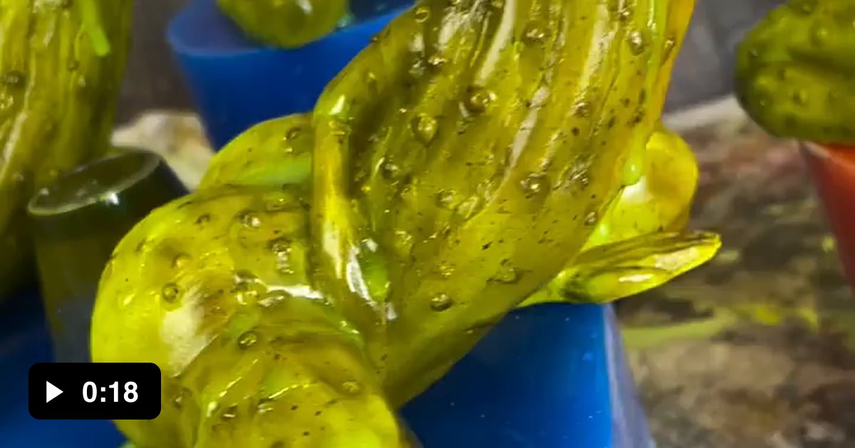 Me looking at these pickle people like: - 9GAG