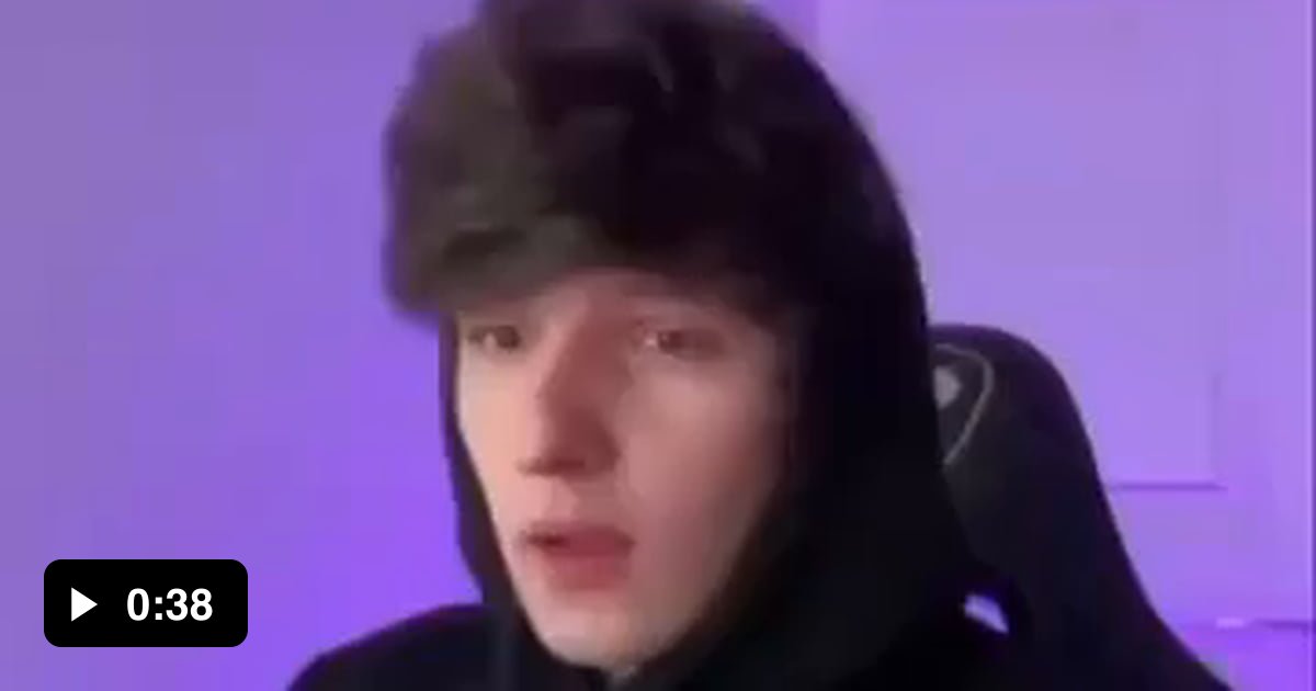 Streamer shaves head for Z$ - 9GAG