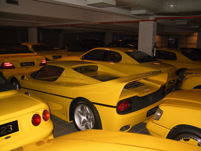 Old pictures of the 6000+ (!) car collection owned by the Sultan of ...