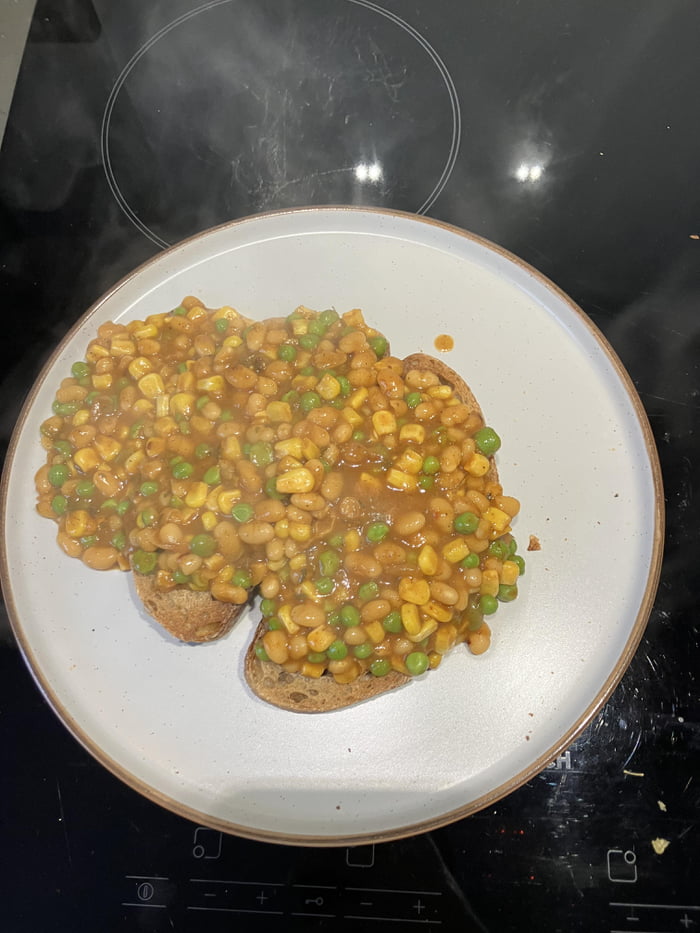 Curried beans on toast - 9GAG