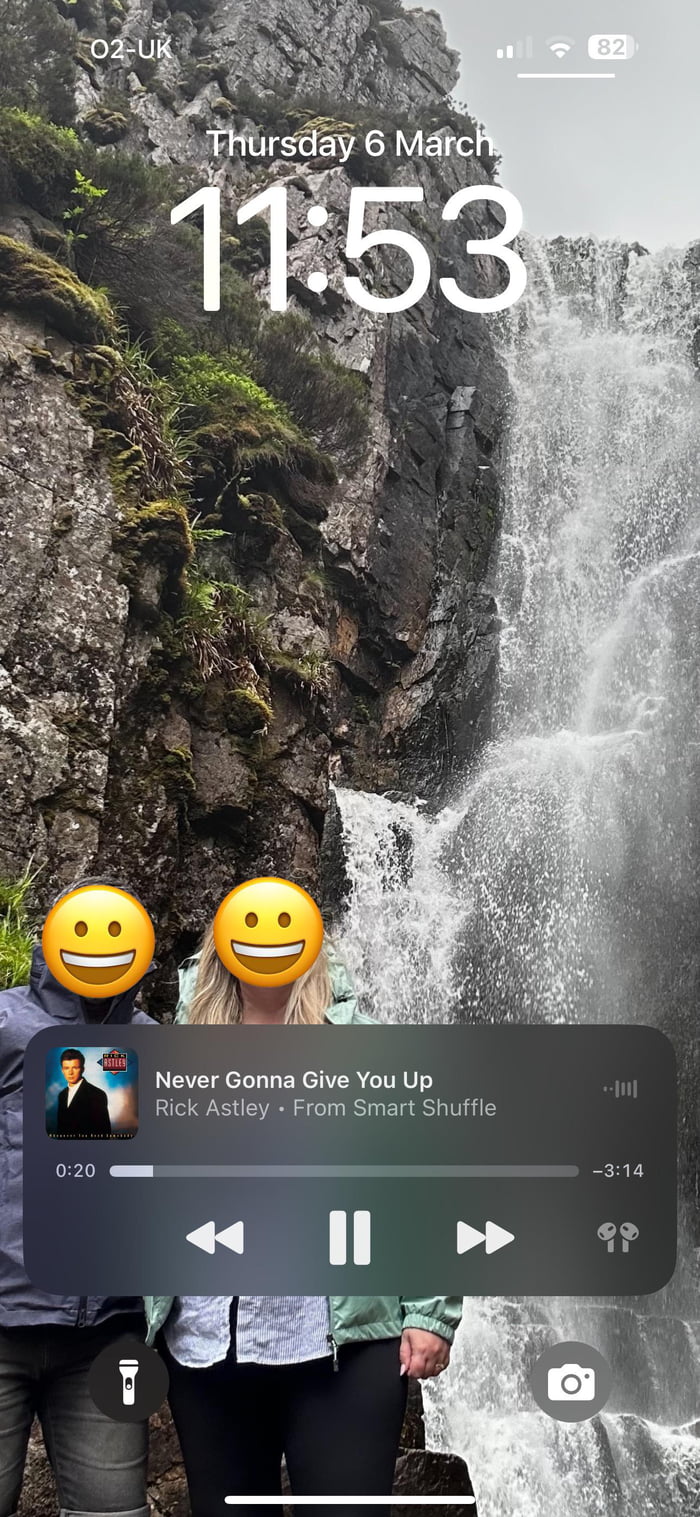 Spotify smart shuffle - 9GAG