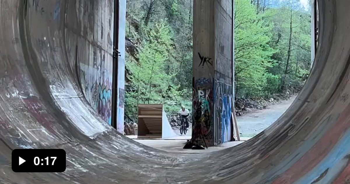 George Ntavoutian's 7.5m Full Loop World Record - 9GAG