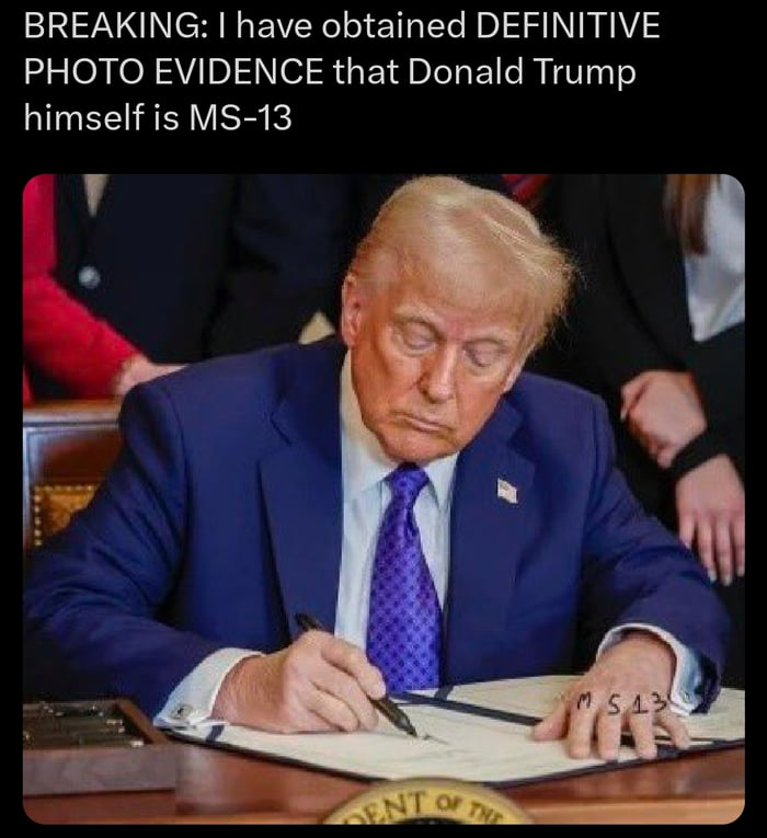 His hands are so small it was hard to read all along lol - 9GAG