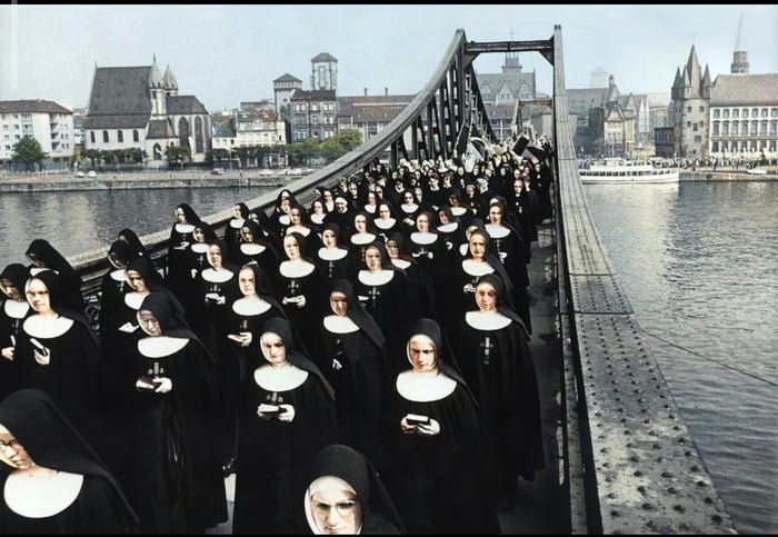 A procession of nuns in Frankfurt, Germany, 1964. - 9GAG