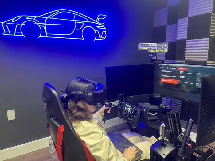 Pimax Crystal Light+Moza, ultimate setup for sim racing - 9GAG