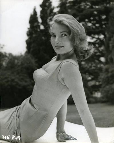 Delphi Lawrence - 1950s - 9GAG