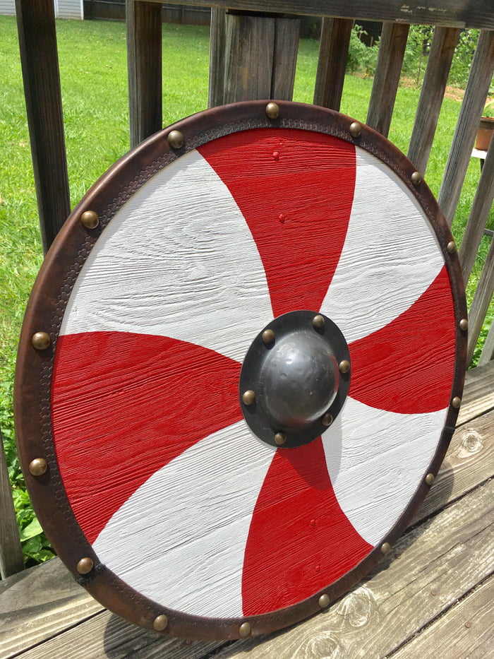 What is the perfect diameter for a 14 century infantry shield? Image is ...