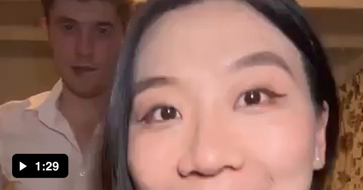 He learned Chinese to propose in her native language - 9GAG