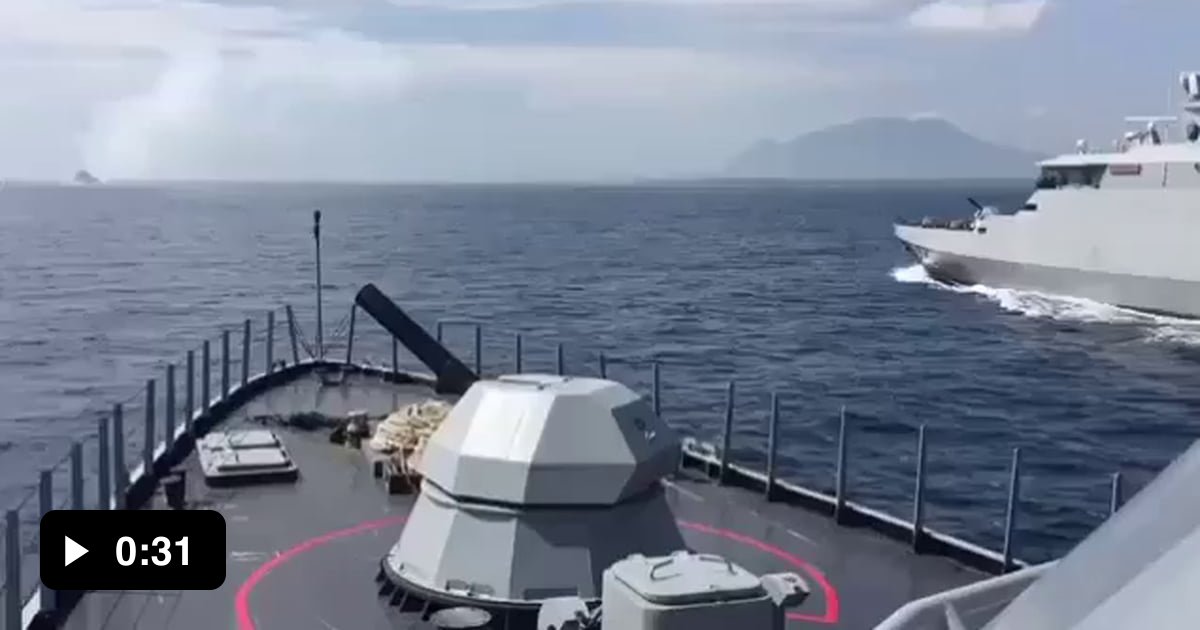 AK-630 30mm Close-in Weapon System (CIWS) Gatling gun. (with sound) - 9GAG