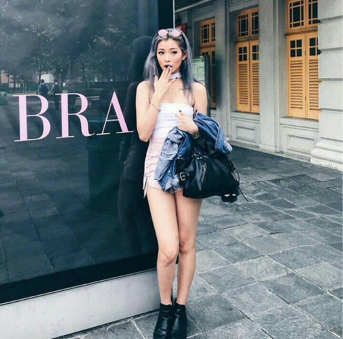 Bra! Oops teehee - 9GAG