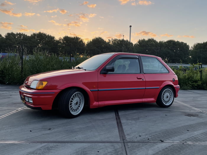 91’ Ford Fiesta Xr2i - 9GAG