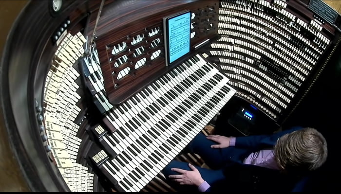 When an instrument looks more complicated than a space ship (Midmer ...