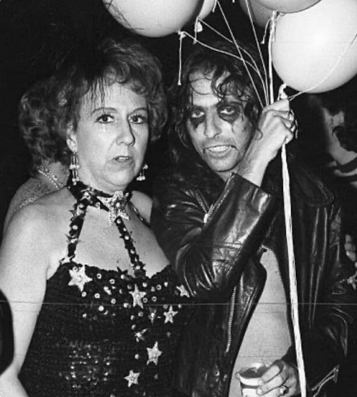 What would Archie say? Edith Bunker partying with Alice Cooper, 1970’s ...