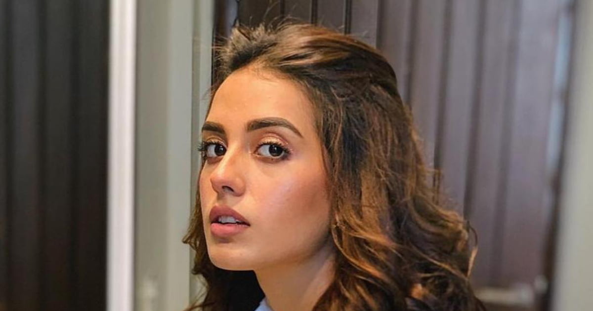 Iqra Aziz - 9GAG