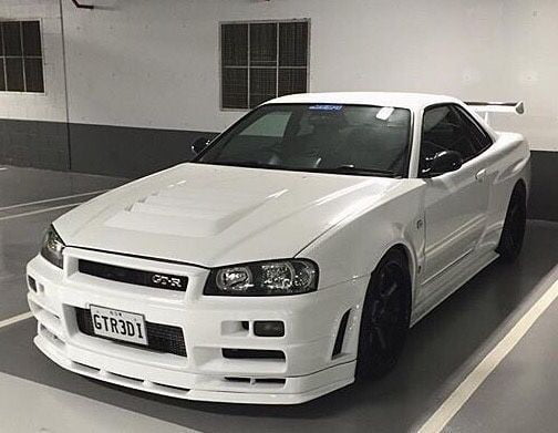 Nissan skyline gt-r R34(WHITE - 9GAG