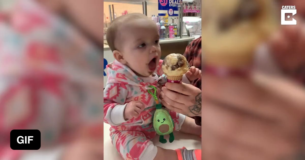 This baby tired ice cream for the first time and loved it - 9GAG