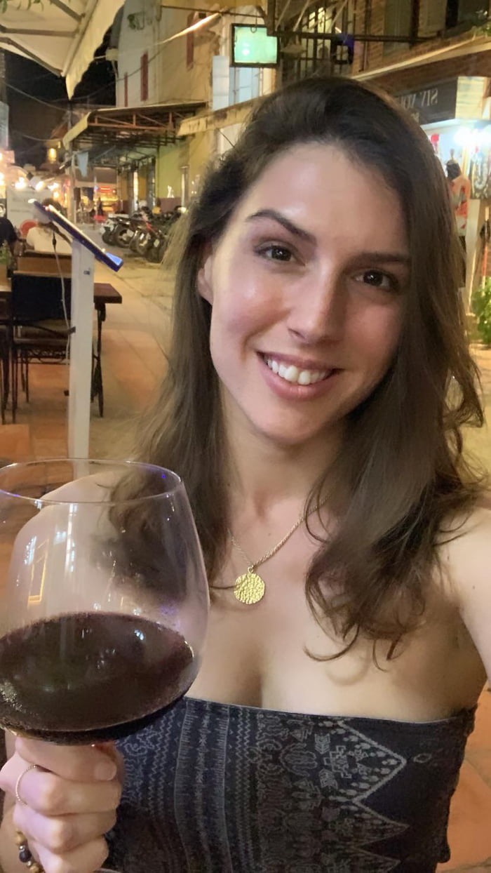 Are you a red wine drinker? 🍷 - 9GAG