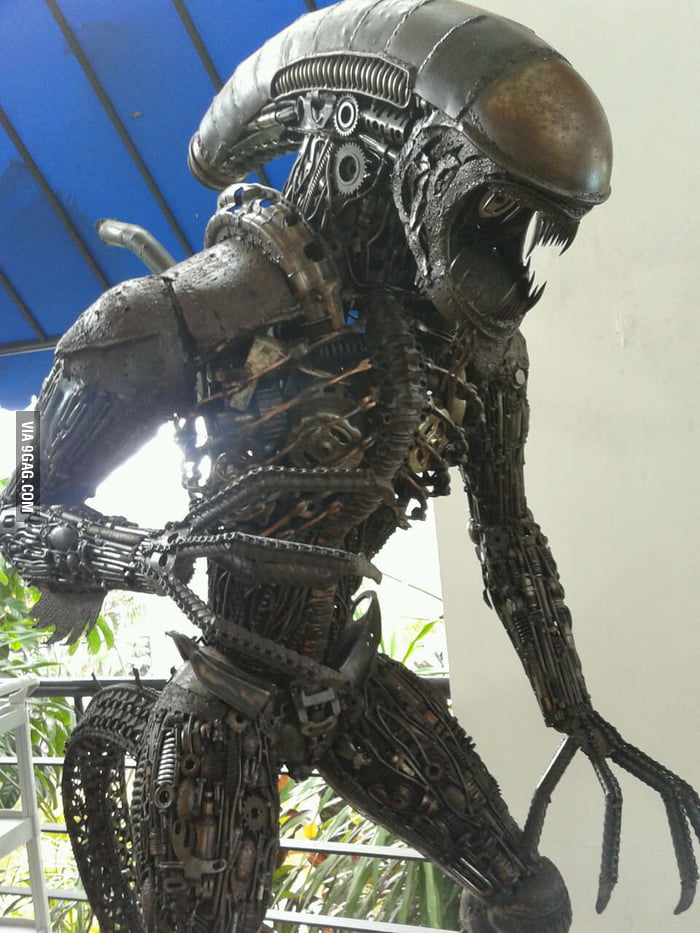 Alien, made of bicycle sparepart - 9GAG