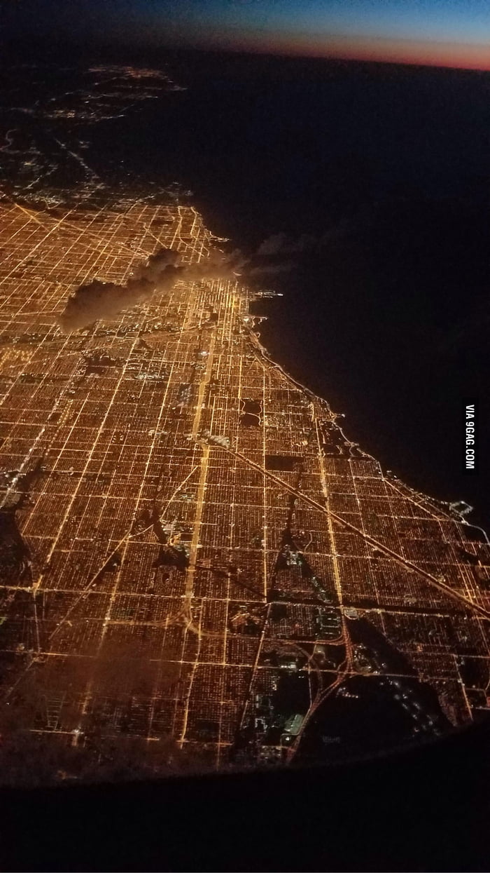 Flying over Chicago this morning. - 9GAG