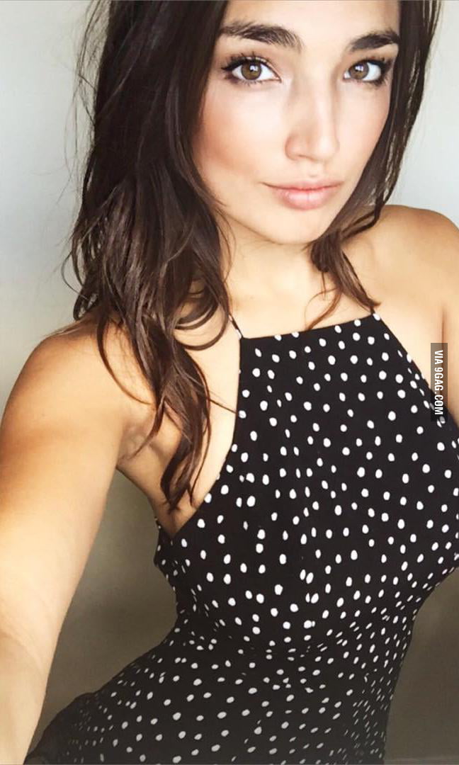 Hailee L - 9GAG