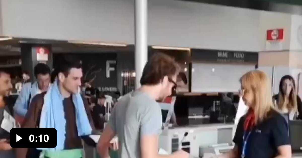 Me walking into 2023 - 9GAG