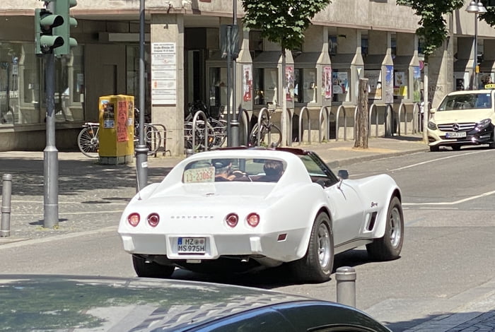 Corvette Stingray spotted - 9GAG