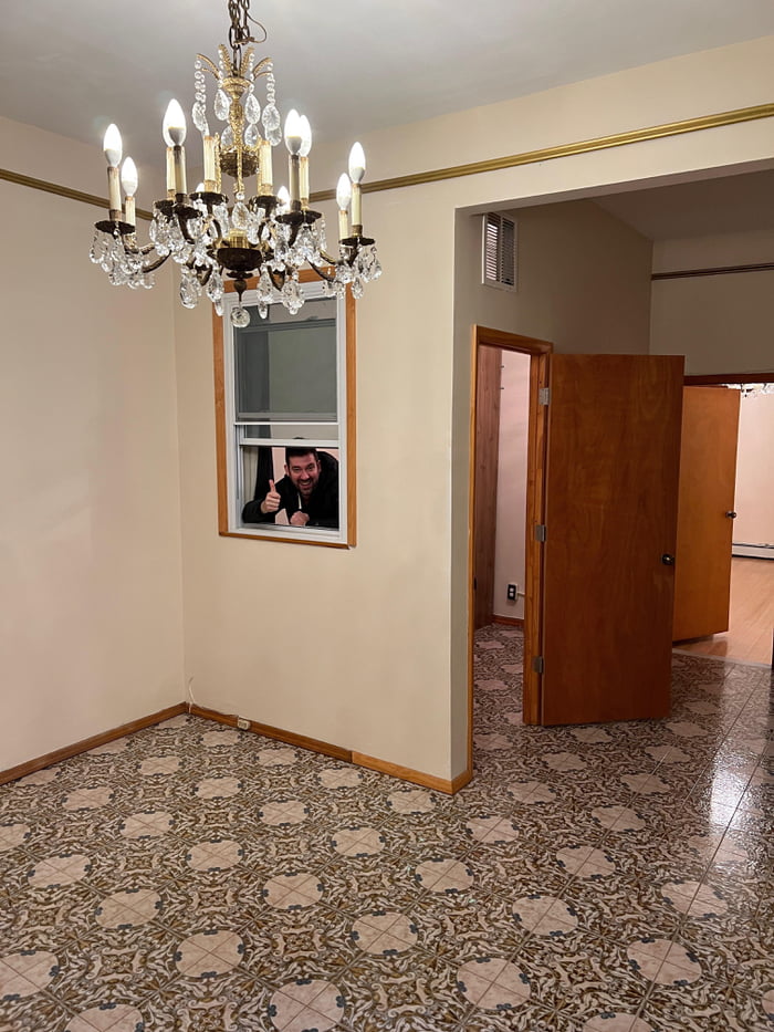 How to utilize random room with window in the middle of the living room ...